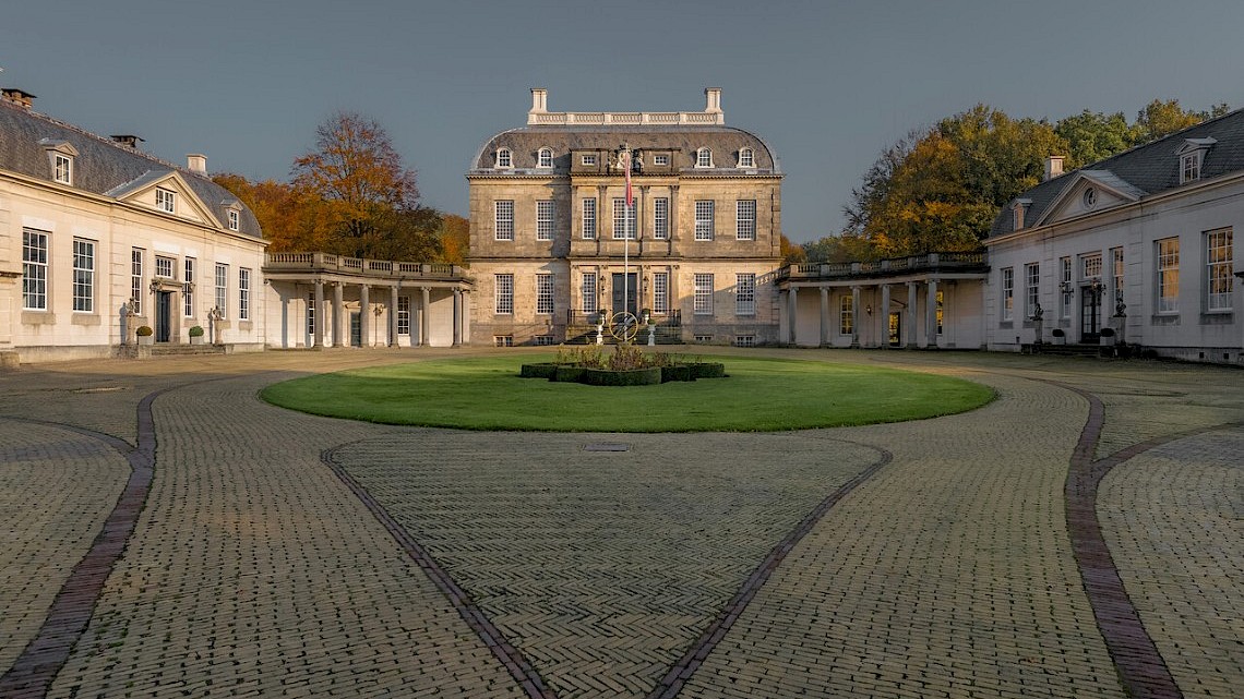 Cultuurhistorische wandeling Van kasteel naar kasteel, huis de Voorst ...